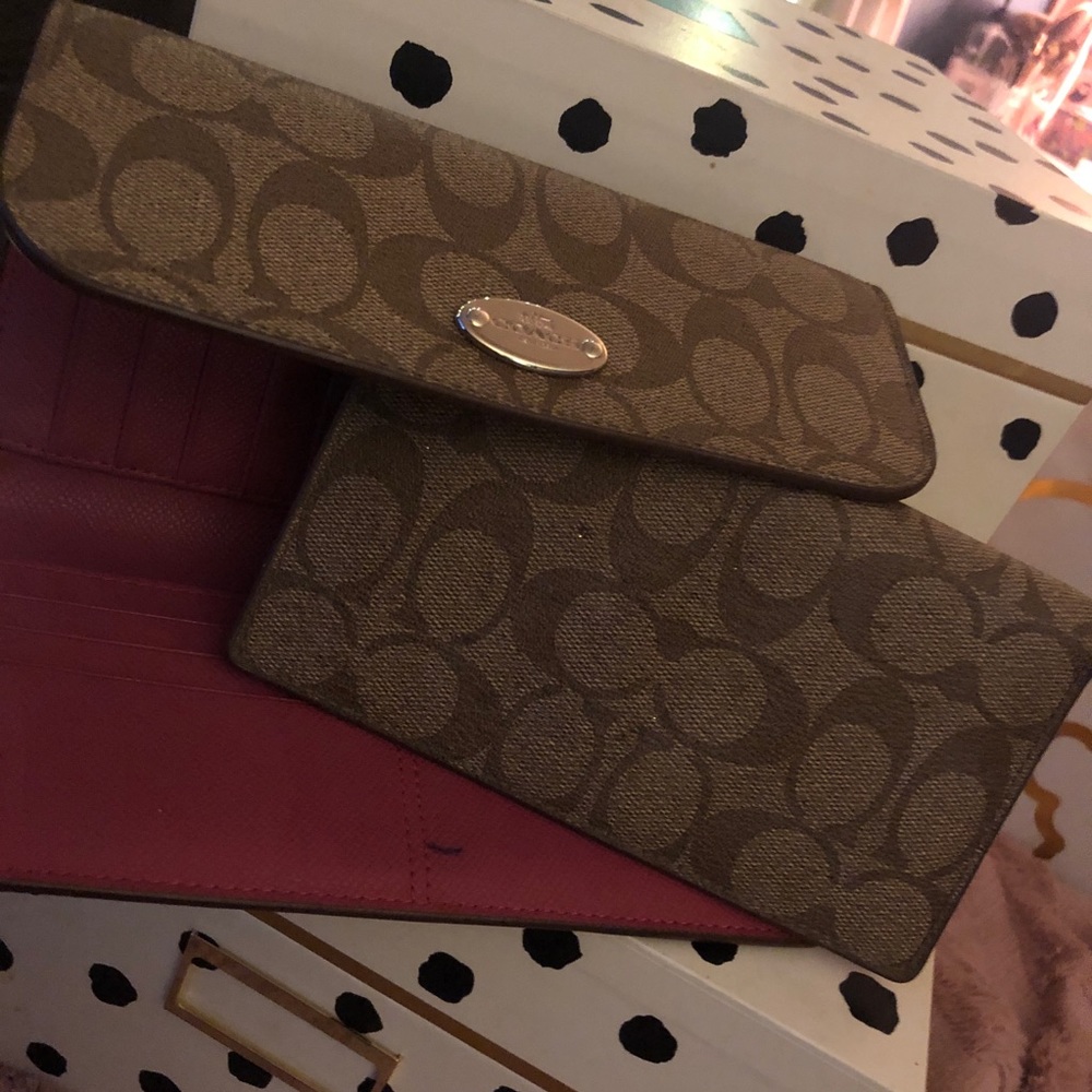 Coach Signature Wallet / Checkbook Wallet - Gem